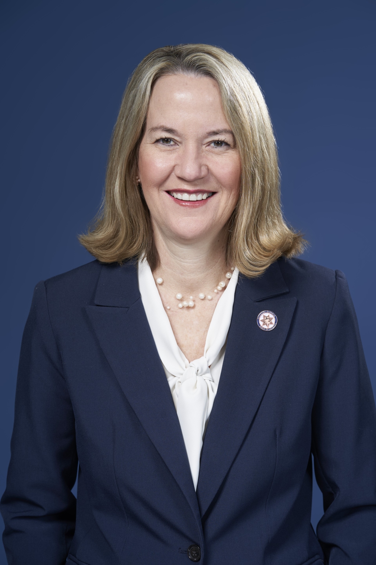 Kris Mayes | 2025 International LGBTQ+ Leaders Conference